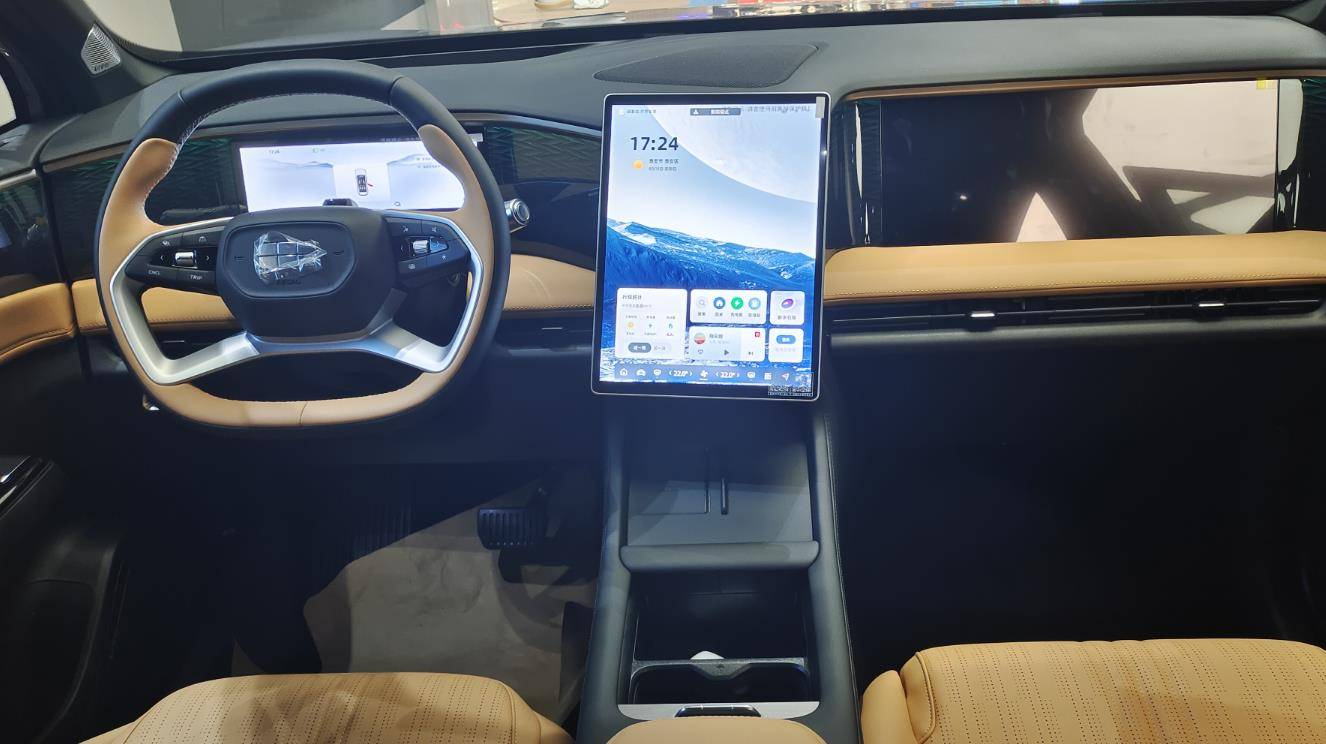 银河L7到店，单月销量10058台，配宠爱副驾+香氛系统，13.87万起_搜狐汽车_搜狐网