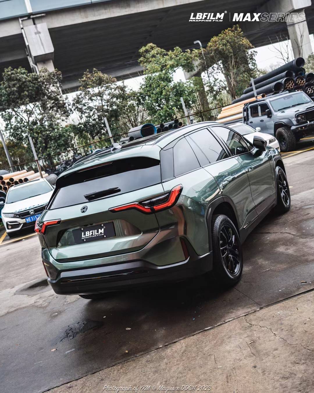 蔚来ES6-LB改色膜液态金属苍岭绿，灵动的又沉稳的绿色_搜狐汽车_搜狐网