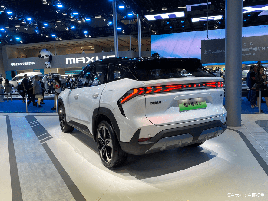 深度解析吉利银河L7，综合续航1370km，与同级电混SUV相比，它好在哪里？_搜狐汽车_搜狐网