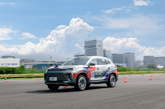 “加速王”全新一代凌云荣膺2023 CCPC专业站中型SUV组冠军！_搜狐汽车_搜狐网