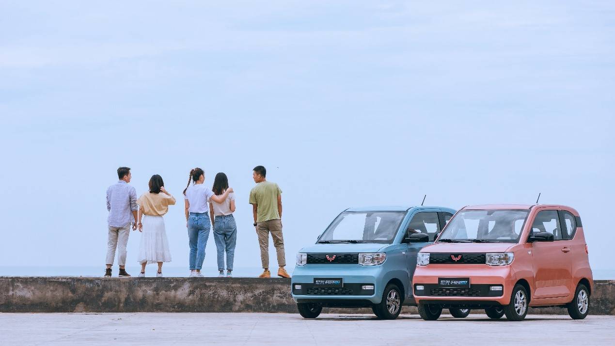 五菱宏光MINIEV小车不简单，越南上市受追捧，纯电代步车普及者_搜狐汽车_搜狐网