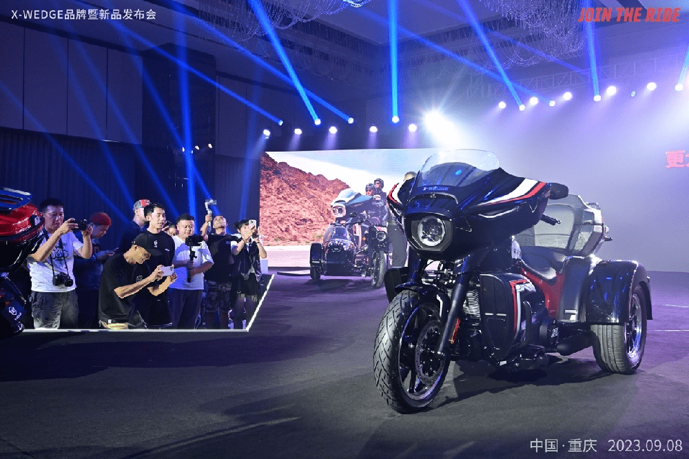 国产2000CC超大排摩托登场！X-WEDGE新威骑品牌发布_搜狐汽车_搜狐网