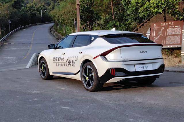 浅试起亚EV6，28.28万起售，GT版适合驾控玩家_搜狐汽车_搜狐网