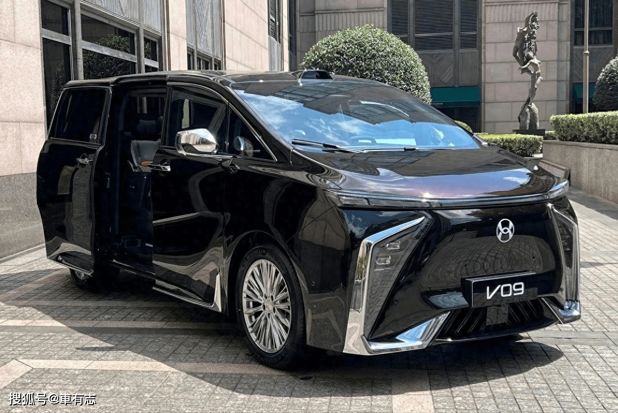 合创V09实车现身，外观霸气，预售32万起，叫板腾势D9_搜狐汽车_搜狐网