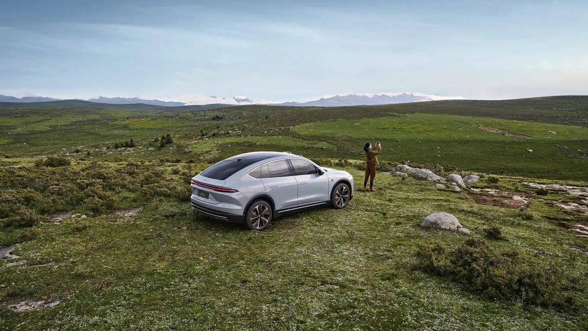 【e汽车】蔚来智能电动轿跑SUV全新EC6上市_搜狐汽车_搜狐网