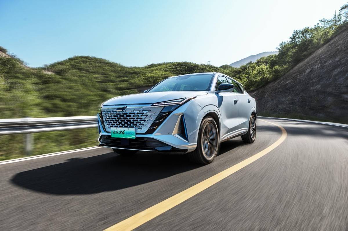 增程还是插电的好？来看长安欧尚Z6智电iDD PK 零跑C11_搜狐汽车_搜狐网