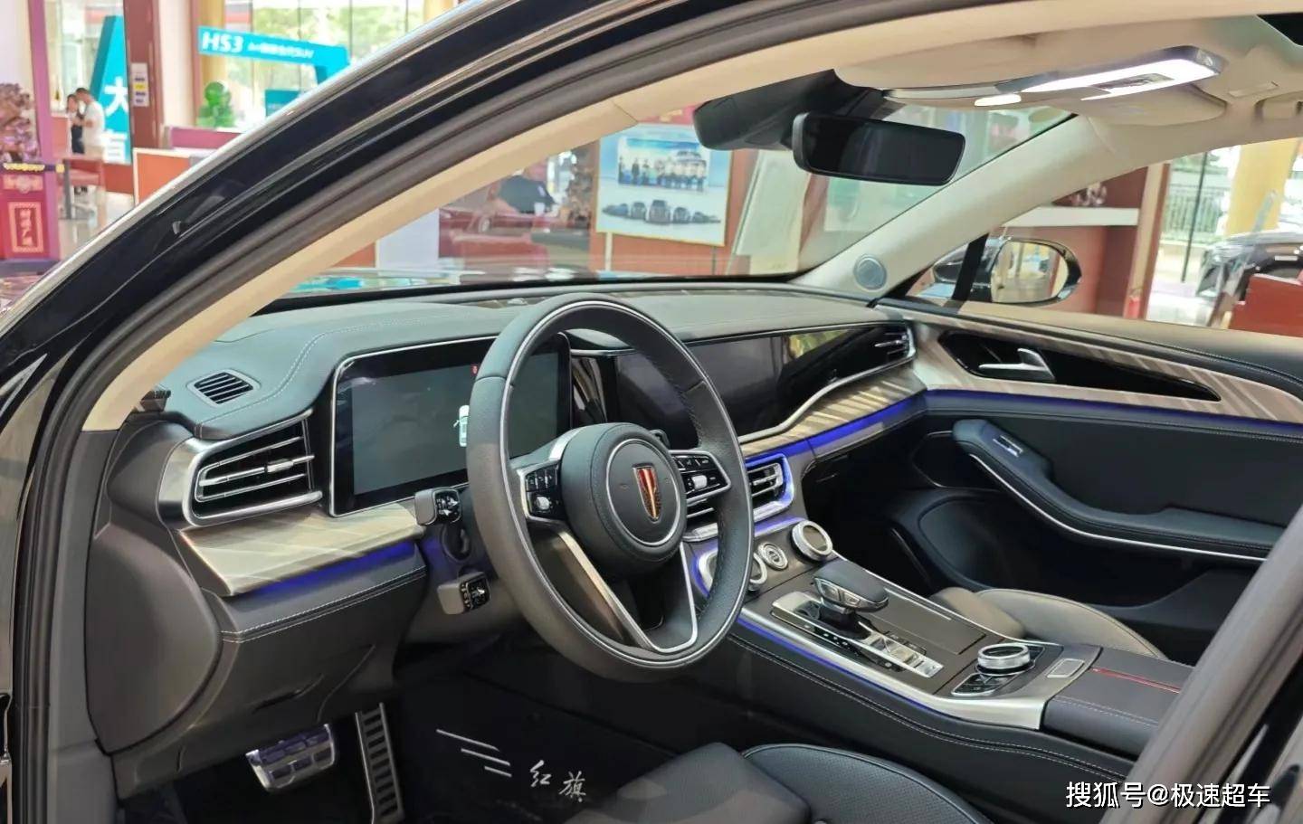 红旗H9豪华轿车升级完毕，双色涂装更显大气，气场强大很霸气_搜狐汽车_搜狐网