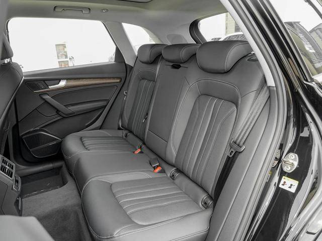 豪华SUV奥迪Q5L：“2.0T强劲动力”吸引无数驾驶者！_搜狐汽车_搜狐网