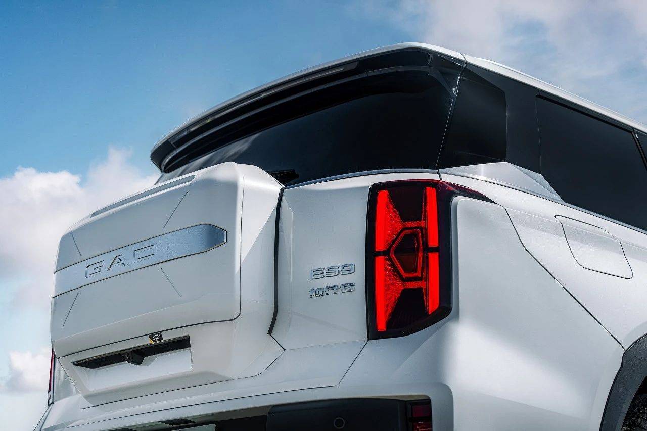 10月1日开启预售，“爷们儿”座驾传祺ES9抢先看_搜狐汽车_搜狐网