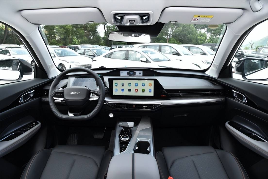 价格低、配置高的SUV有哪些？长安欧尚Z6、博越COOL、锋兰达别错过_搜狐汽车_搜狐网