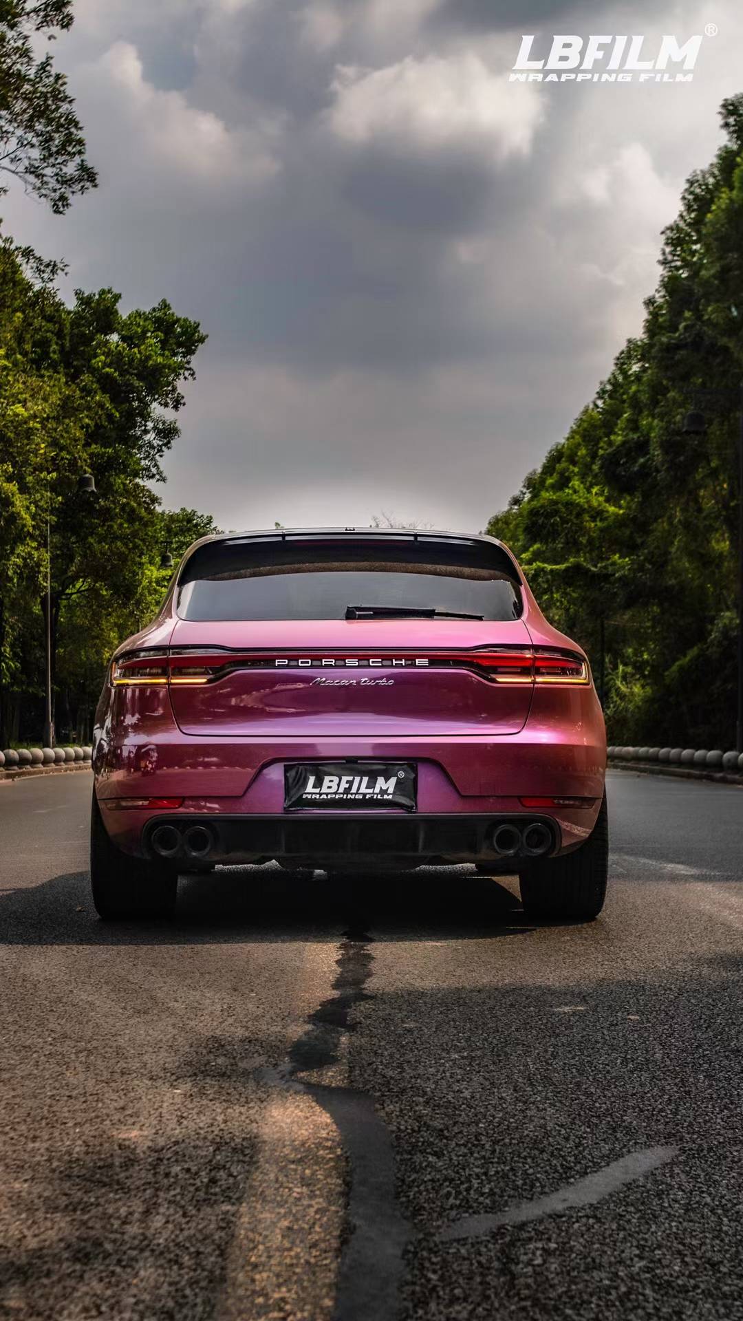 保时捷macan-LB改色膜液态金属乌梅子酱，也得要液态才够炫_搜狐汽车_搜狐网