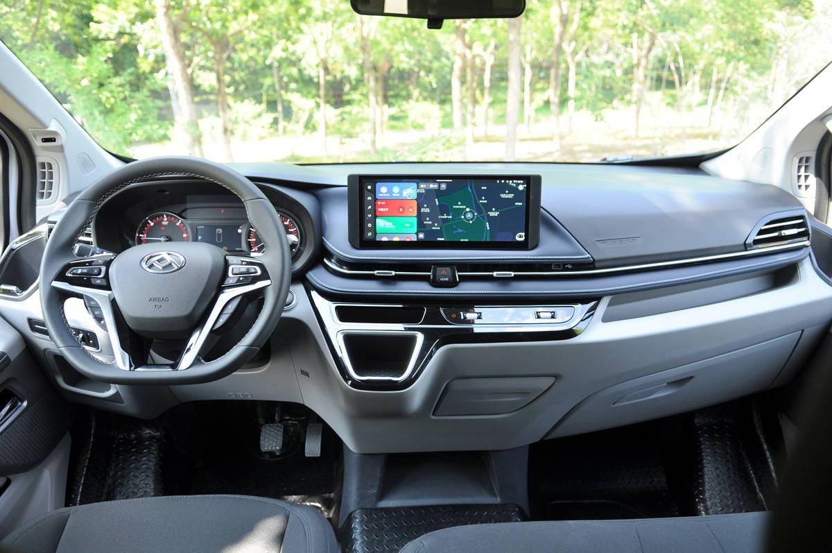 比完产品比价格，上汽大通新途V70对比福特全顺V362怎么买最划算？_搜狐汽车_搜狐网