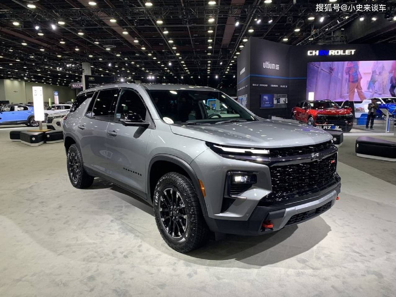 全尺寸SUV实车曝光！车长5米23配大八座布局很亲民，搭载2.5T+8AT_搜狐汽车_搜狐网