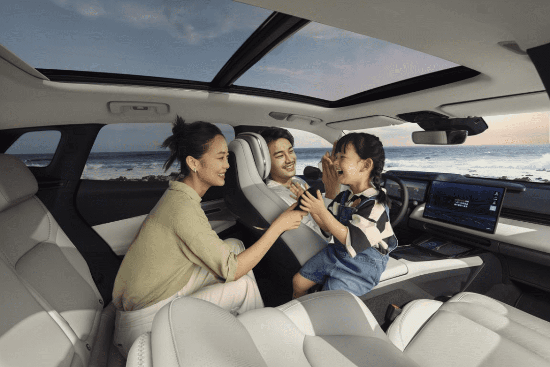 试驾领克08：哈曼卡顿23扬音响、92英寸无界AR-HUD，豪华SUV新选择！_搜狐汽车_搜狐网