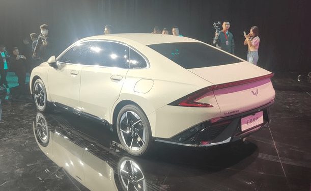 油耗3.98L，五菱星光11月上市会卖爆吗？_搜狐汽车_搜狐网