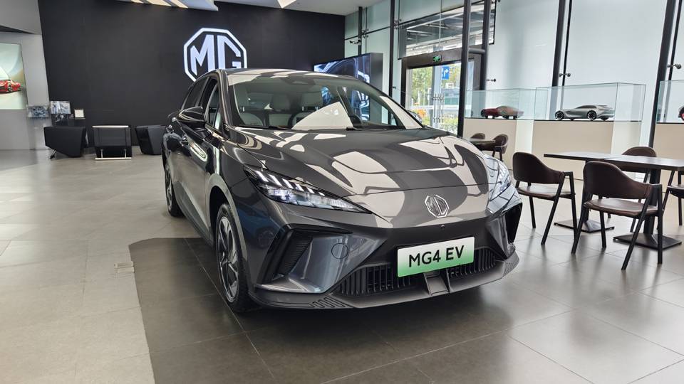 靠谱的全球品质电动车，到店实拍MG4 EV出海冠军版_搜狐汽车_搜狐网