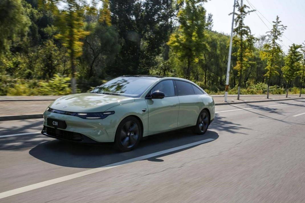 试驾零跑C01：全能实力是杀手锏，智能辅助驾驶是软肋_搜狐汽车_搜狐网