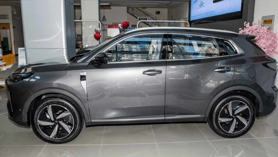 10万级SUV用上插混，启源Q05养车比油车省8千/年？_搜狐汽车_搜狐网