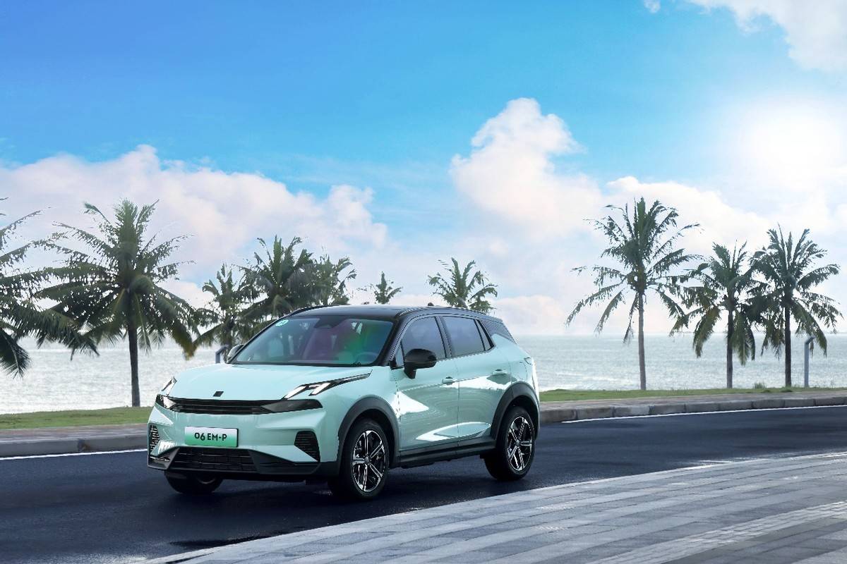 新都市机能超电SUV，领克06EM-P正式上市13.68万起_搜狐汽车_搜狐网