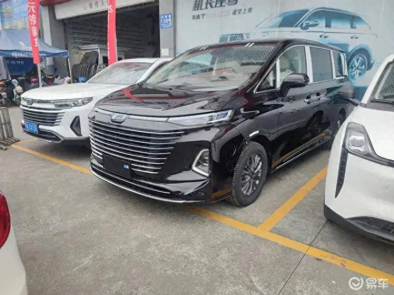 奔腾M9实车到店 红旗HQ9同平台/搭载2.0T发动机_搜狐汽车_搜狐网