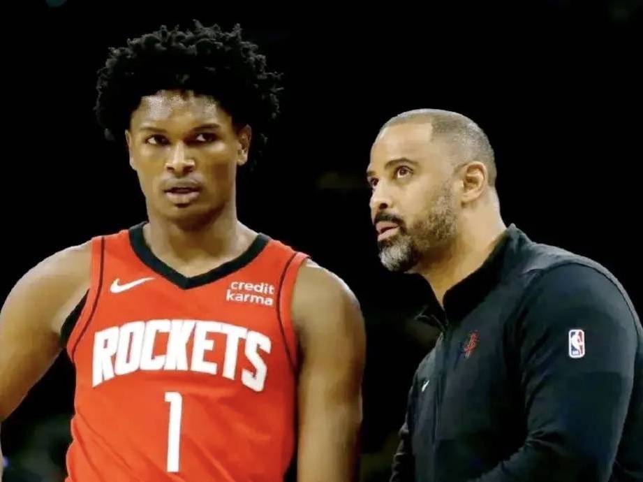 NBA ：火箭主场104-101击败鹈鹕，豪取5连胜，球员表现一览，格林24分_弗里特_比赛_篮板