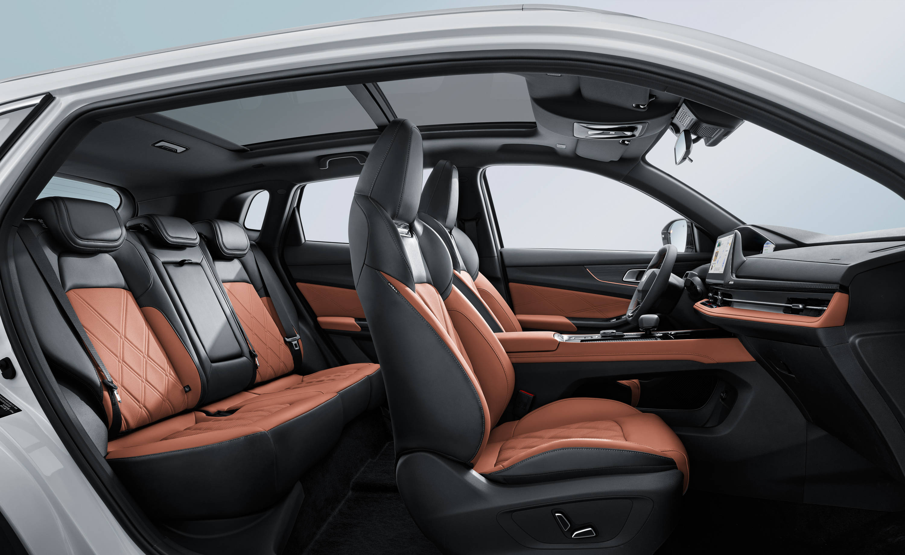 长安启源Q05即将上市，预售价12.99万起，匮电油耗5.3L/100km_搜狐汽车_搜狐网