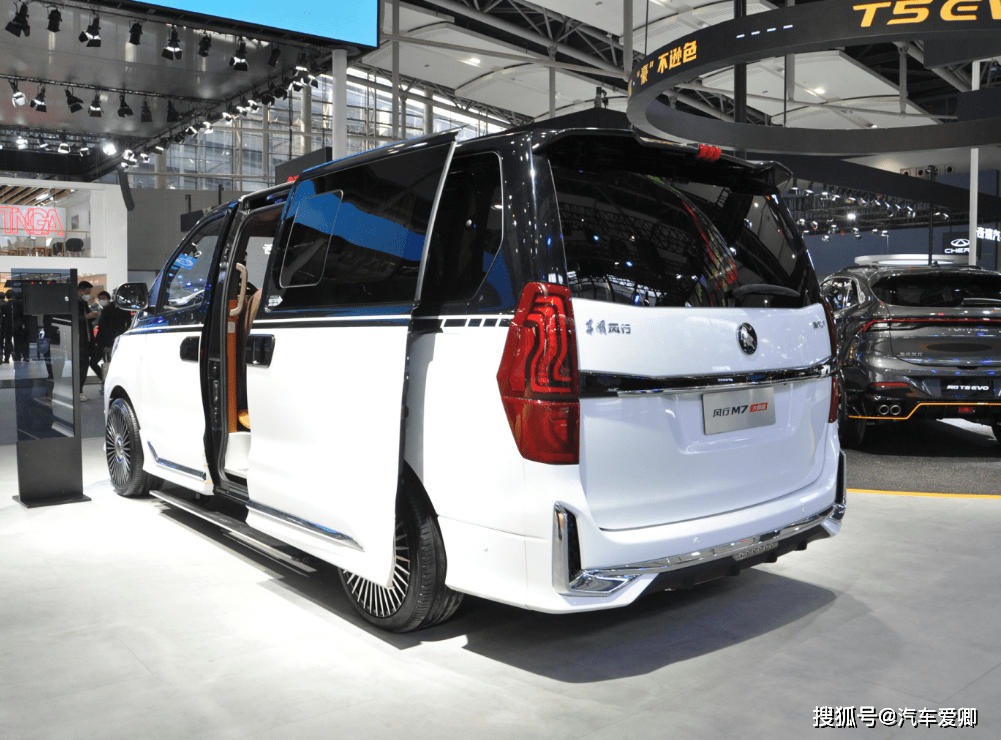 东风这款车竞争GL8，全新车标，前脸霸气，轴距近3米2，2.0T+8AT_搜狐汽车_搜狐网