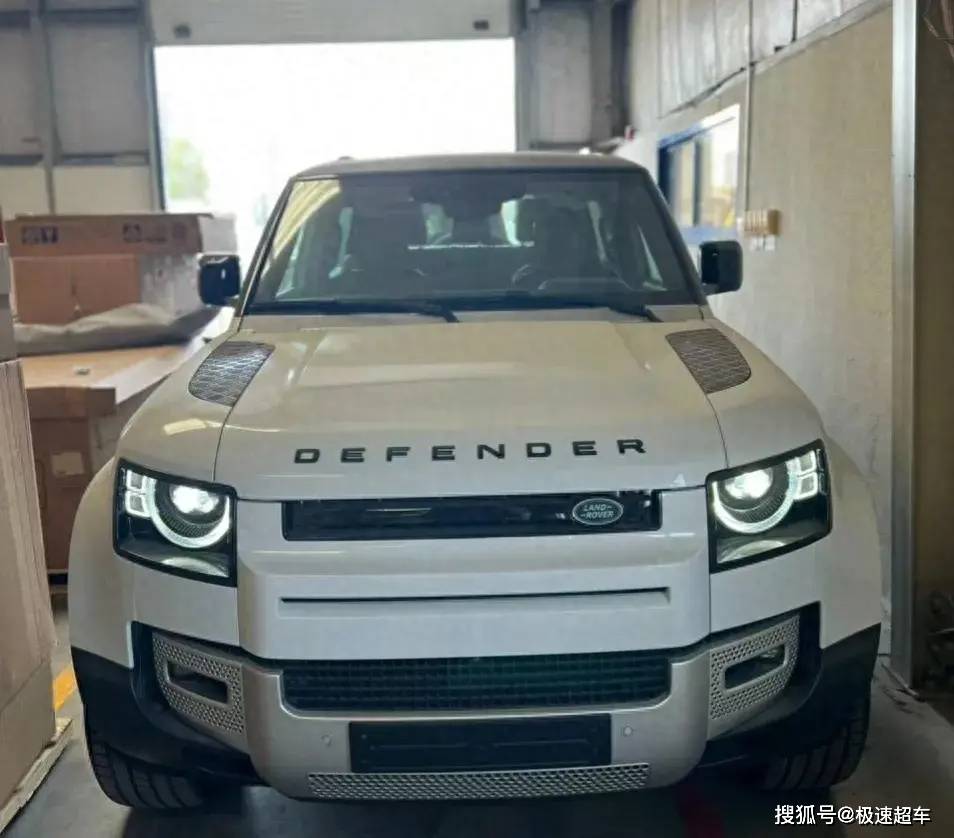 短轴双门更帅气！首批新款路虎卫士抵港，3.0T+8AT+5座，帅气十足_搜狐汽车_搜狐网