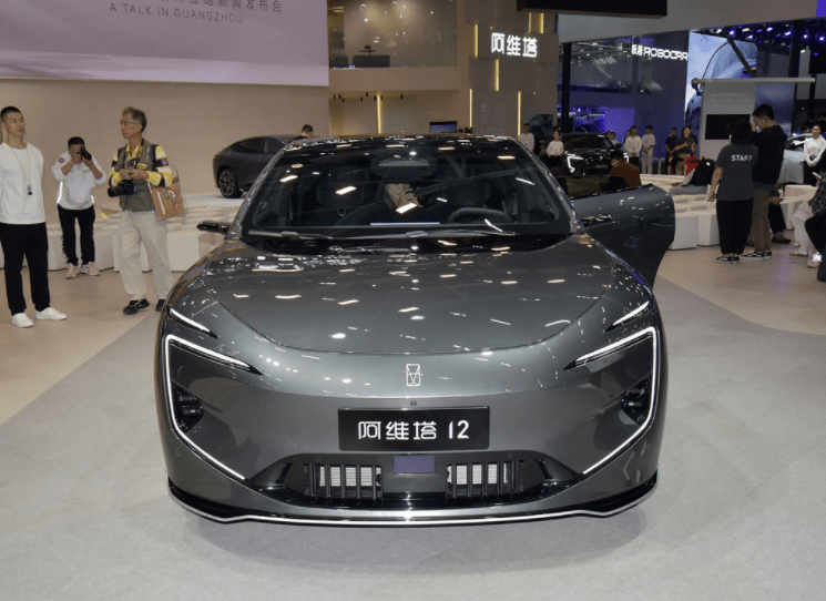 阿维塔12与奥迪A6L，一场新时代豪华轿车的巅峰对决_搜狐汽车_搜狐网