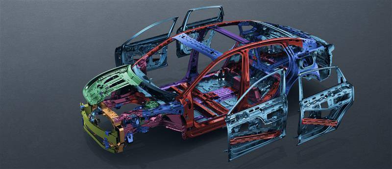 新闻女王助阵，硬刚BBA！岚图追光PHEV上市25.28万起！_搜狐汽车_搜狐网