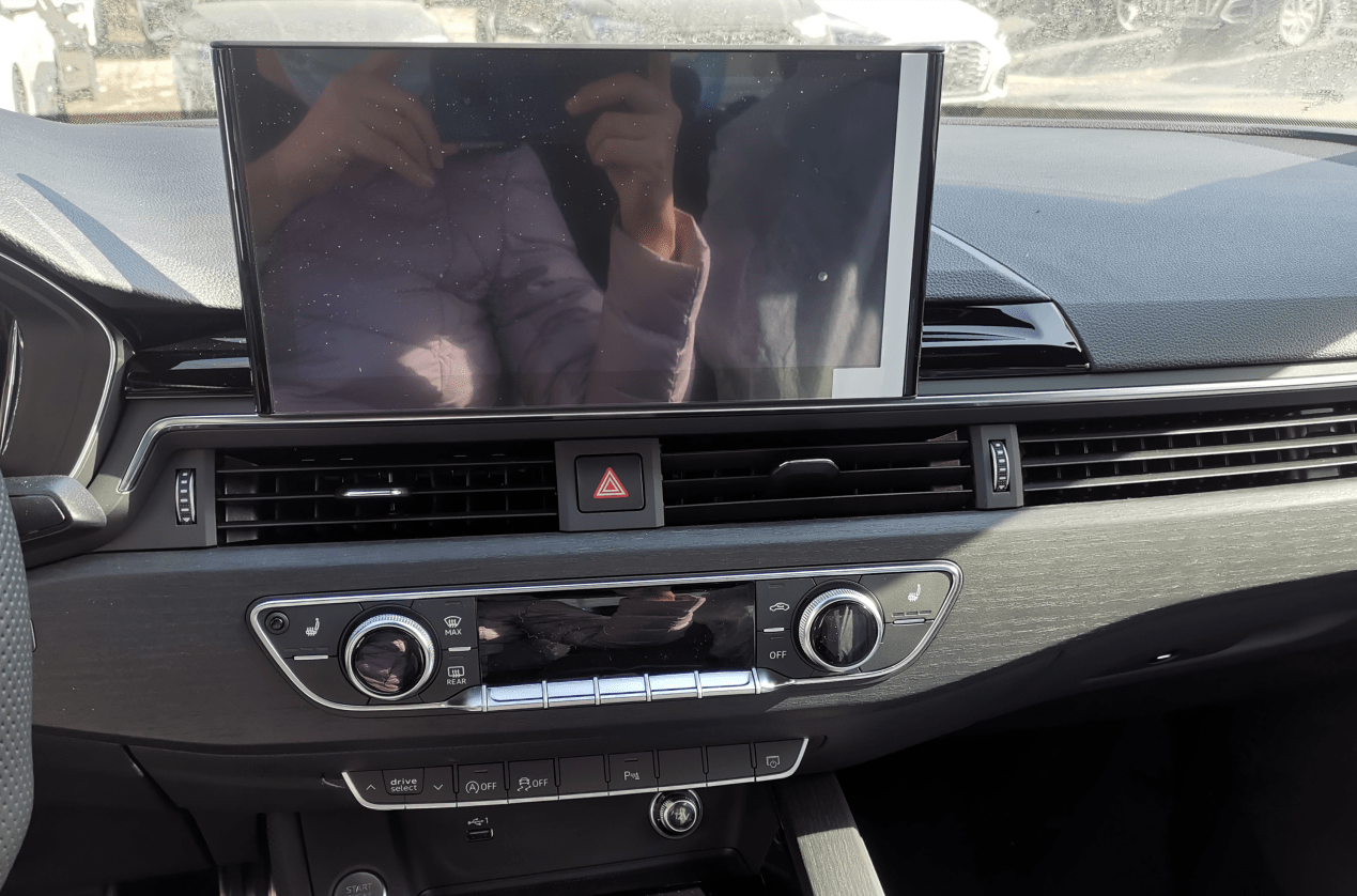 旅途中的知音伙伴，奥迪 A4L B&O星夜版2024款再创新_搜狐汽车_搜狐网