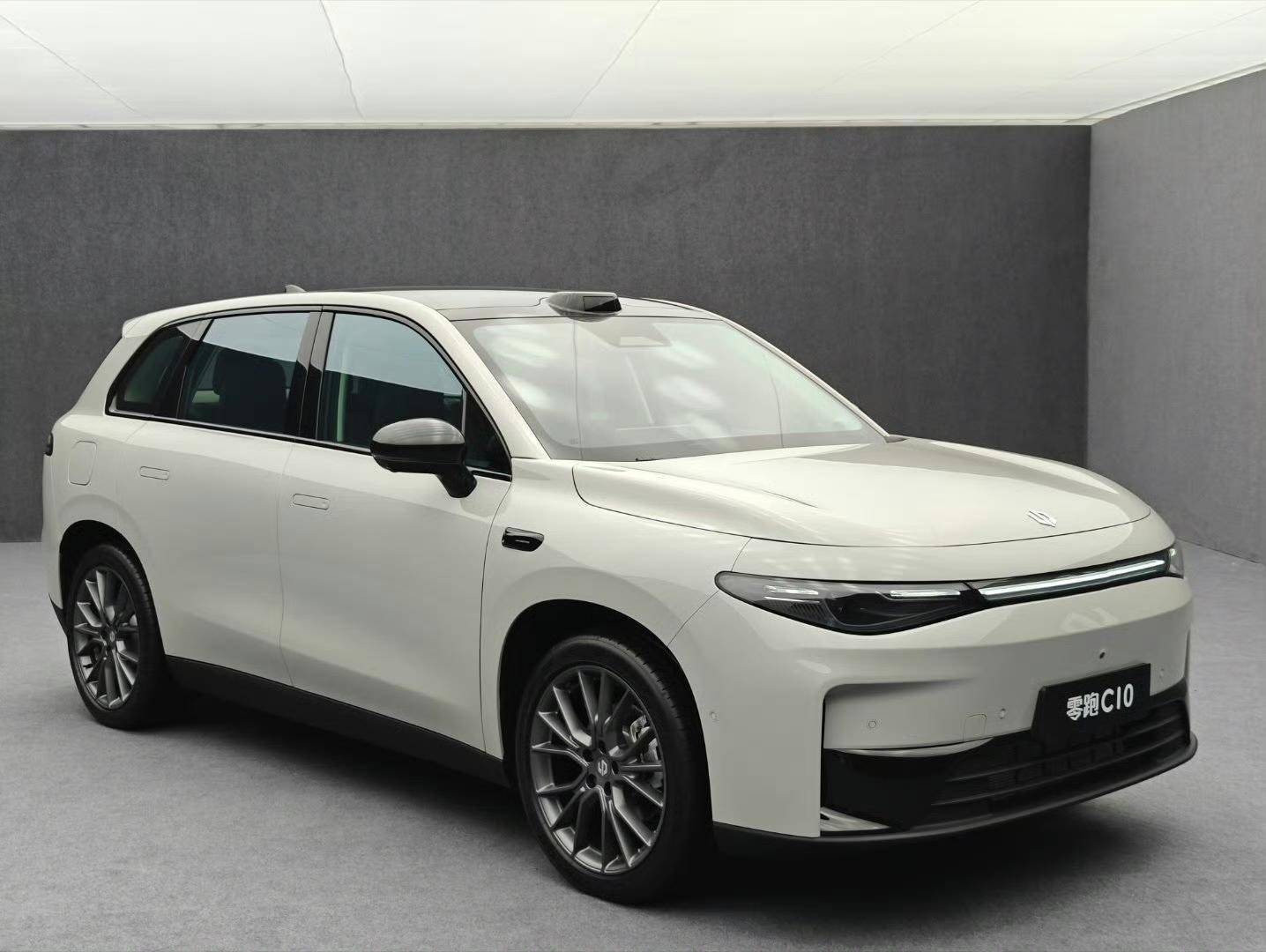 或15万起？零跑C10到店，帅气不输理想L7，续航530km+超充_搜狐汽车_搜狐网