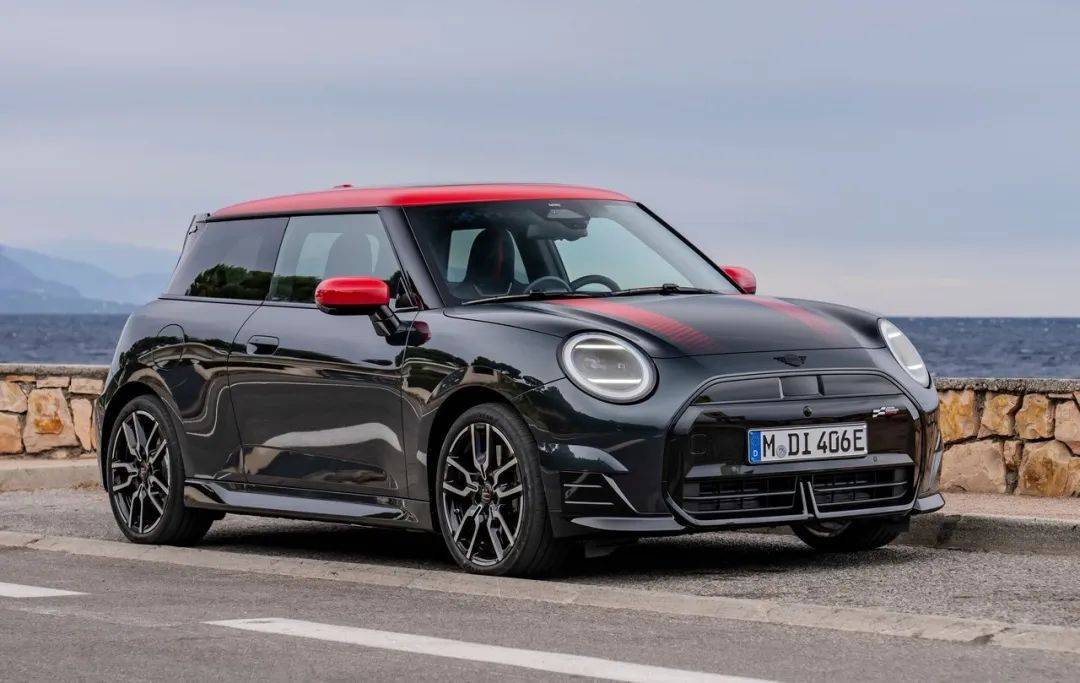 MINI Cooper SE JCW Trim和普通电动MINI有什么区别？_搜狐汽车_搜狐网