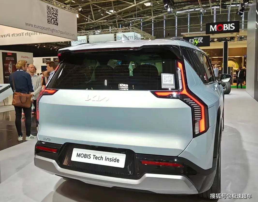 全新起亚EV9来啦，平替理想L8，纯电大七座SUV，极具未来科技感_搜狐汽车_搜狐网