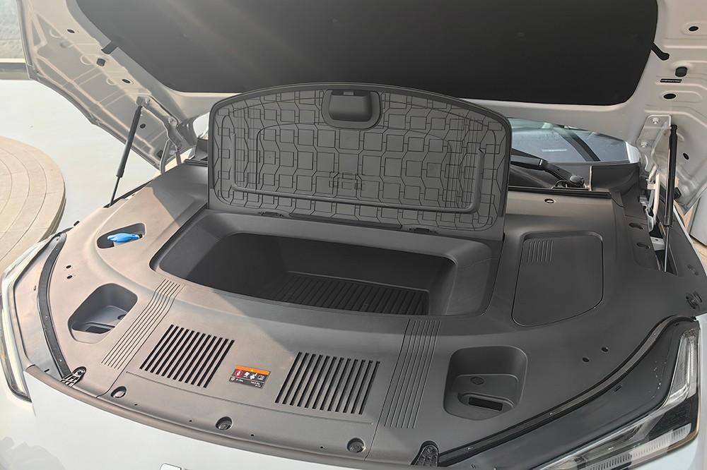 实拍吉利银河E8：45英寸8K屏是最大亮点？这些细节建议别错过_搜狐汽车_搜狐网