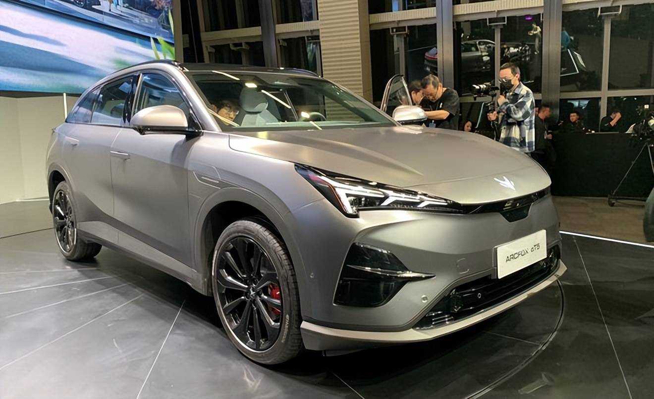 售15.58万起 800V健康大空间极狐阿尔法T5_搜狐汽车_搜狐网