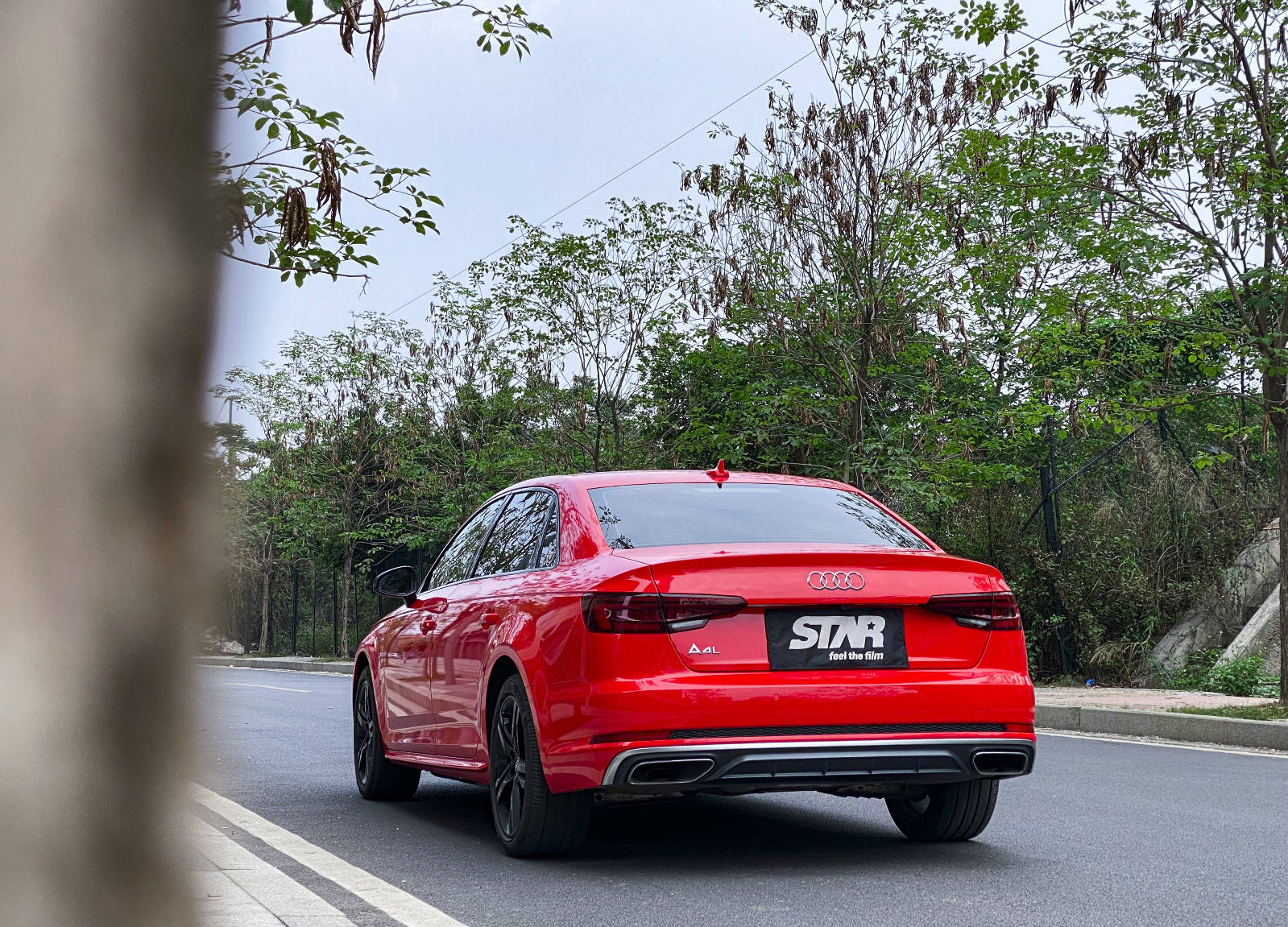 江苏汽车车身改色|STAR星魔改色膜奥迪A4L PET法拉利红案例展示_搜狐汽车_搜狐网