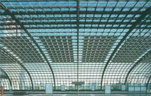 双玻组件的技术特征与市场应用_发电量