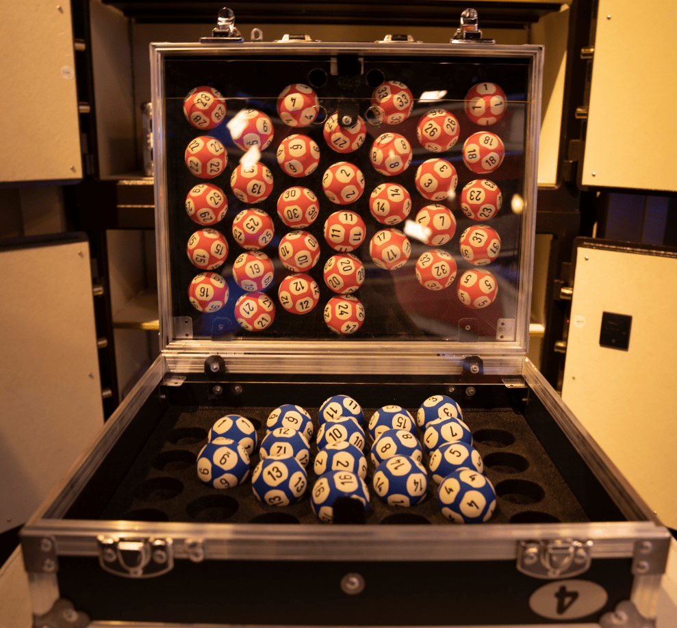 一文读懂双色球摇奖机_出球