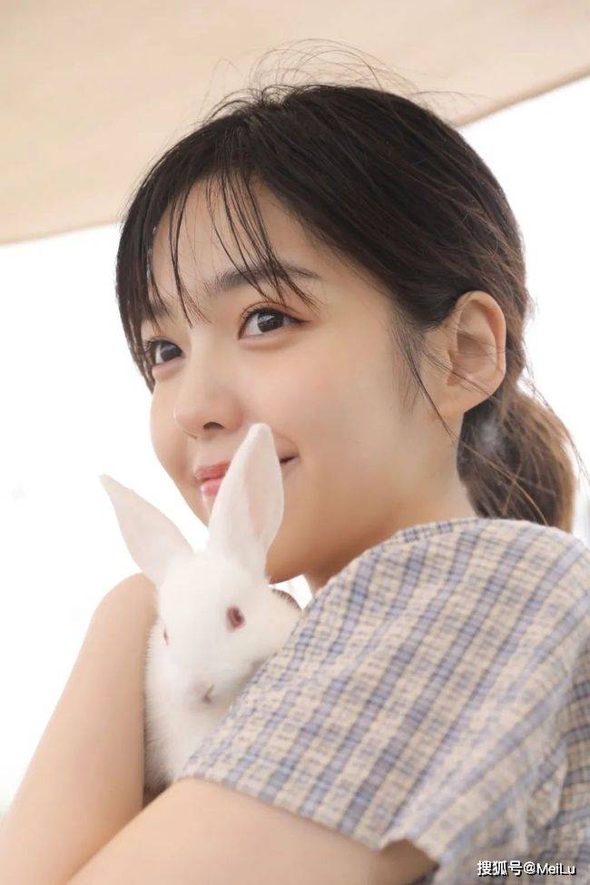 文艺甜美少女，休闲清纯 搜狐大视野 搜狐新闻