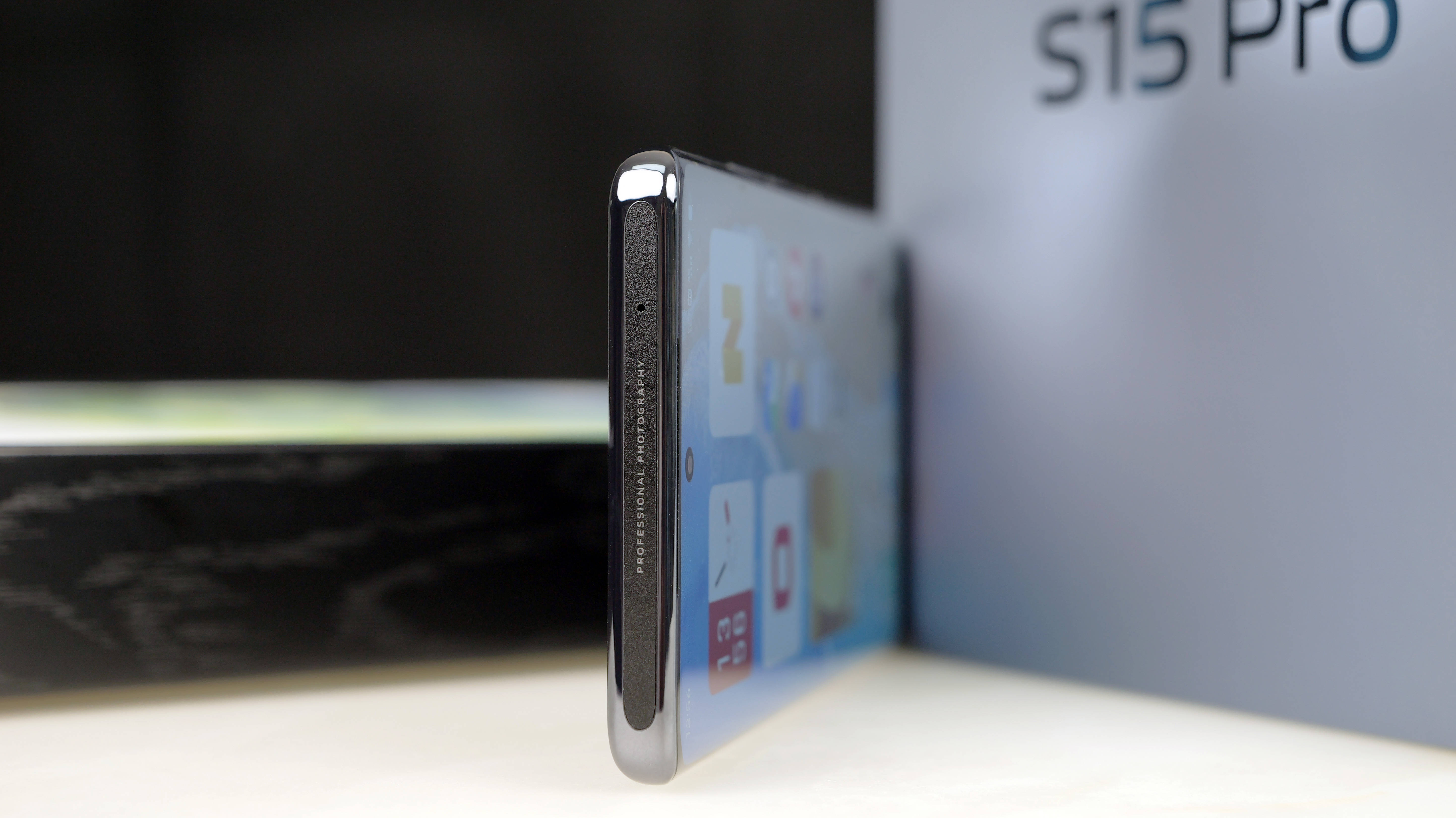 vivo S15 Pro图赏双镜云窗高颜值，性能影像实力派-搜狐大视野-搜狐新闻