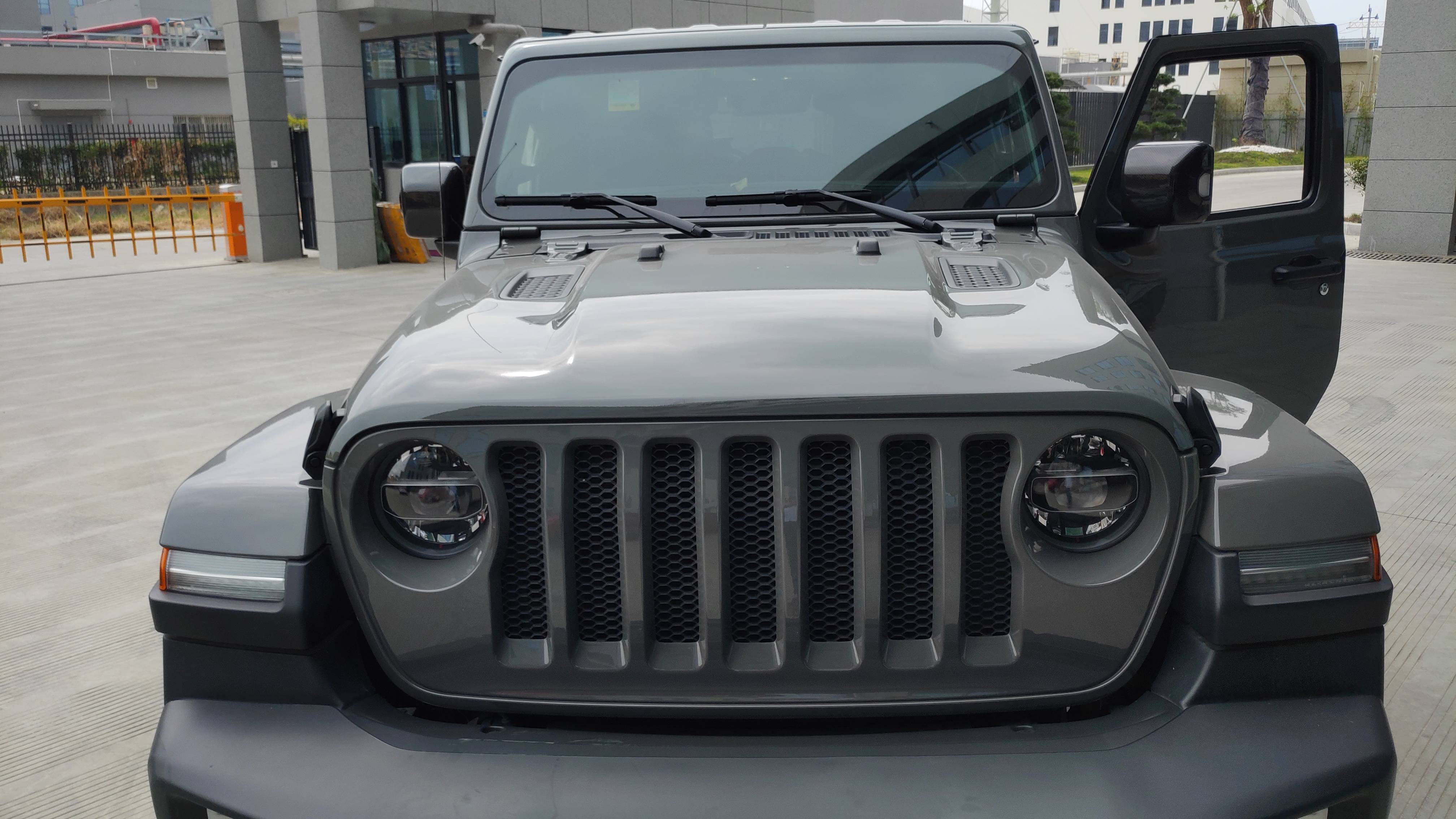 小换怡情~牧马人Sahara四门版换涉水王者脚垫_搜狐汽车_搜狐网