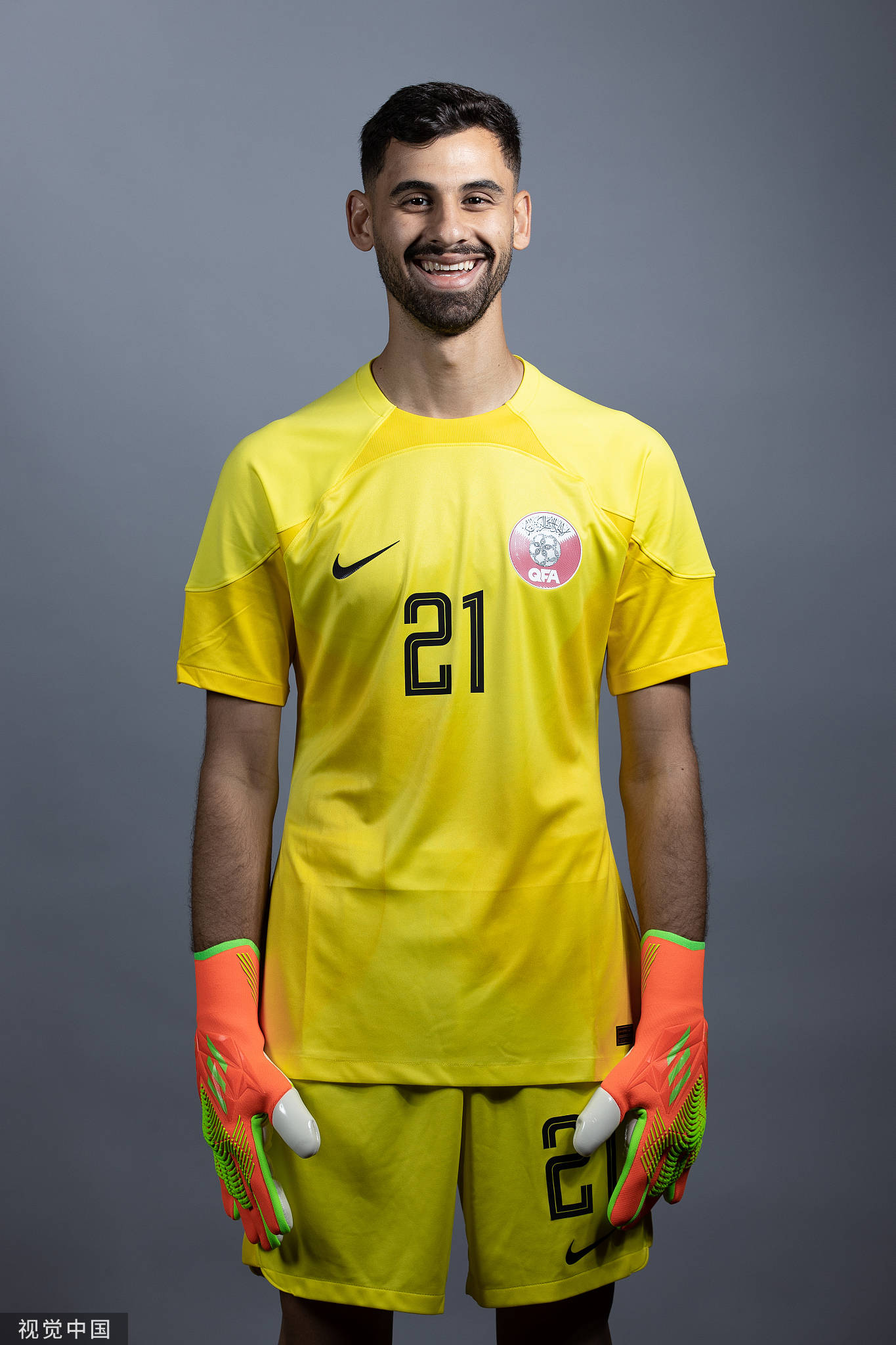 高清图：2022卡塔尔世界杯 卡塔尔队拍摄官方写真-搜狐大视野-搜狐新闻