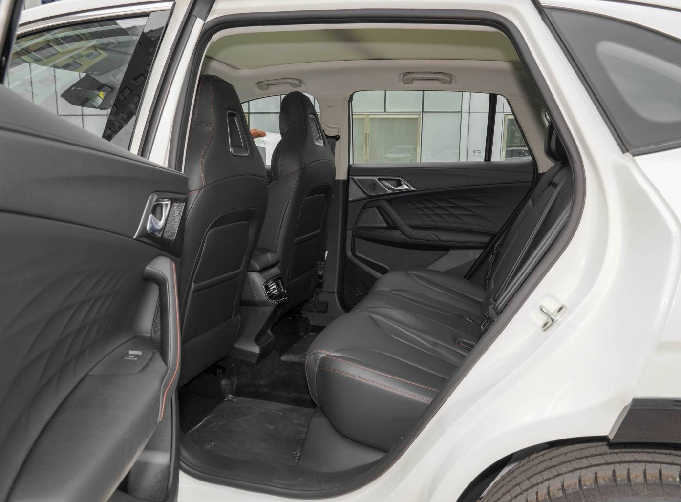 23款荣威RX5 1.5T超感滑屏版怎么样？值不值13万？看完你就明白了_搜狐汽车_搜狐网