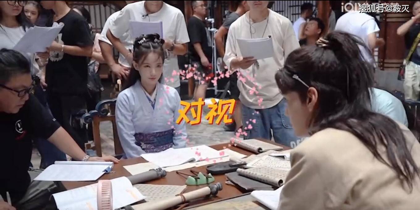 李一桐许愿爱情上上签,笑容超甜 搜狐大视野 搜狐新闻