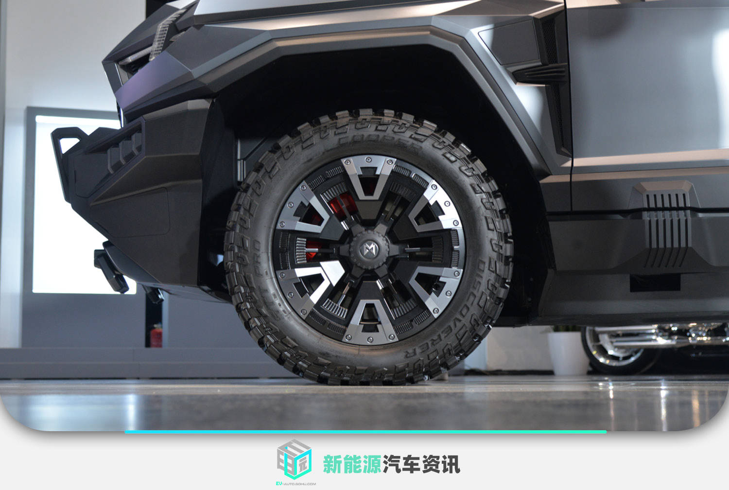 猛士M-TERRAIN亮相 纯电/增程预计超70万竞争仰望U8_搜狐汽车_搜狐网