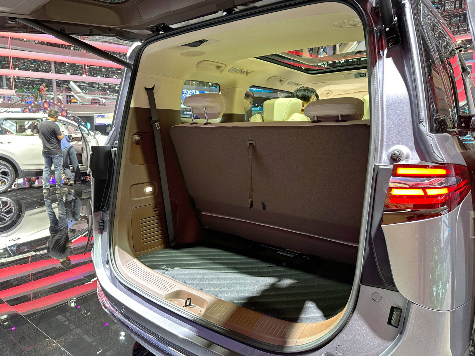 一汽奔腾MPV车型M9价格发布：22.98-24.98万_搜狐汽车_搜狐网