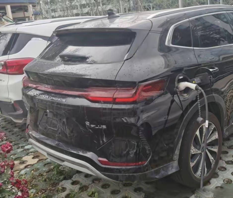 2023款比亚迪宋PlusDMi（护卫舰05）现身街头_搜狐汽车_搜狐网