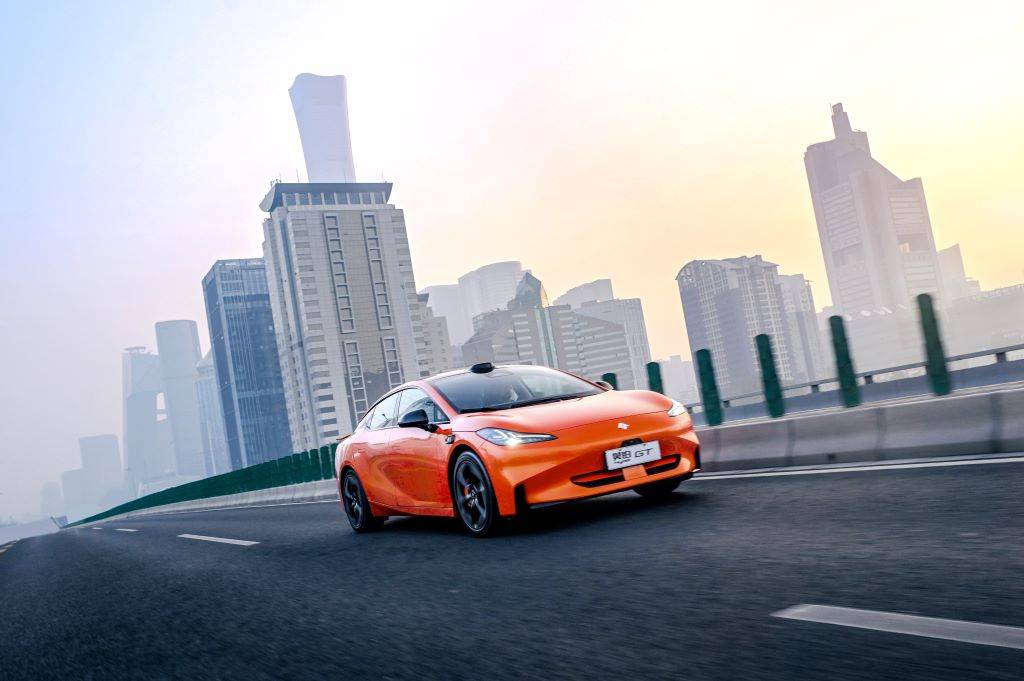 Hyper GT 试驾 | 与特斯拉Model3相比 吸引你的不止剪刀门 电动分段尾翼_搜狐汽车_搜狐网