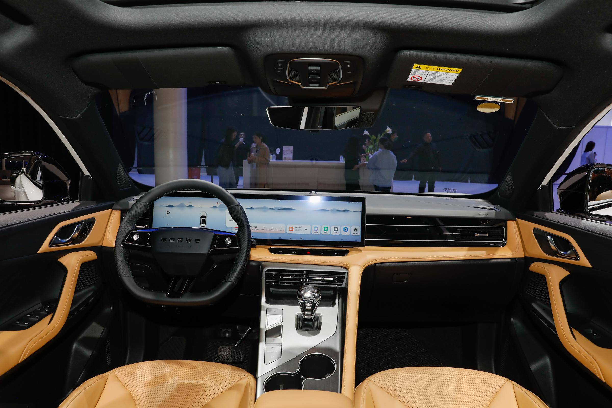 上汽真要掀桌子？荣威eRX5限时补贴2.3万元起，竞争比亚迪宋Pro DM-i_搜狐汽车_搜狐网